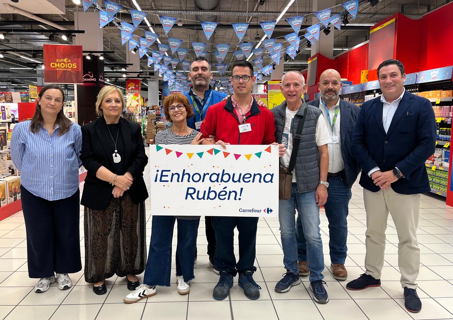 Rubén obtiene un contrato indefinido en Carrefour y da un paso más ...